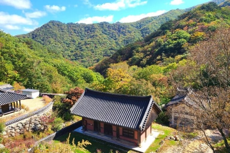 When To Go Hiking In Korea: Seasonal Hiking Guide 2025