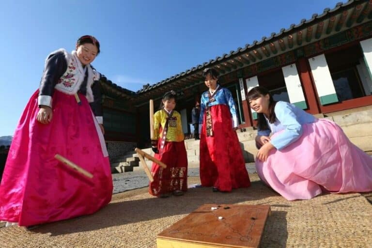 50 Amazing South Korean Culture Facts You'll Love 2024